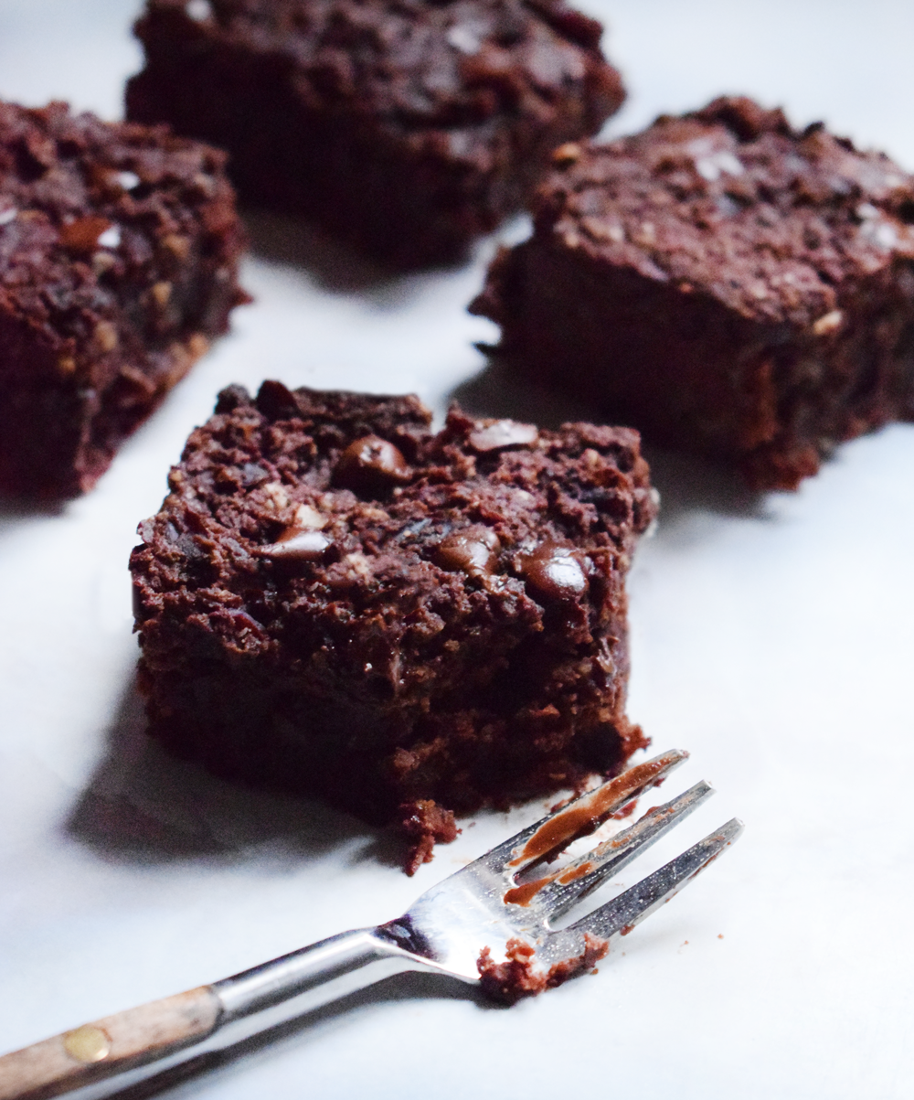 1-bowl Black Bean Brownies - Let's Eat Smart