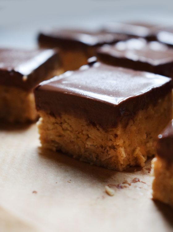 Vegan protein flapjacks - Let's Eat Smart