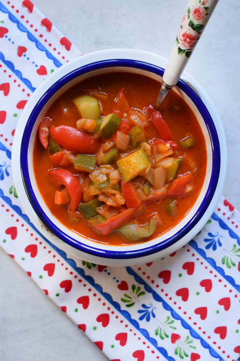 Vegan Leczo (Pepper and courgette stew) - Let's Eat Smart